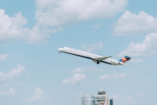 EZ Airport Parking MSP: Rates & Shuttle 2026 | Triply